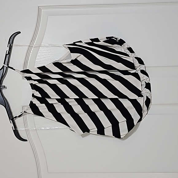 Nine West | Tops | Nine West Tieneck Banded Bottom Tank | Poshmark